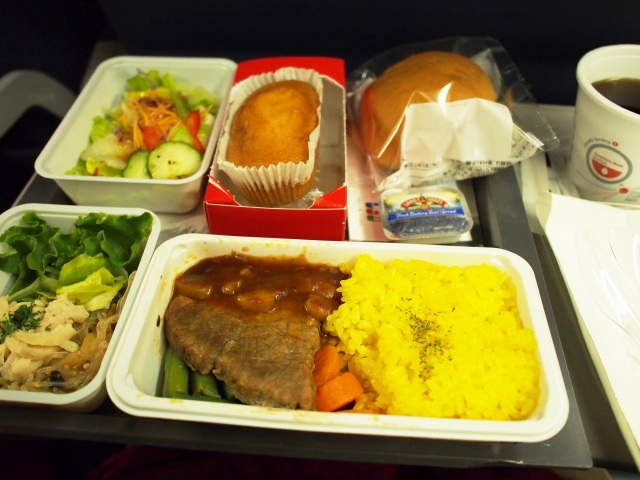 【デリバリー＆通販】空たび動画を見ながらおウチで機内食を楽しむ！～TOKYO FLIGHT KITCHEN仙台店～ - せんだいマチプラ